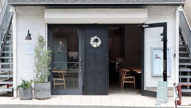三軒茶屋の白を基調としたおしゃれなカフェを貸し切りでの写真9
