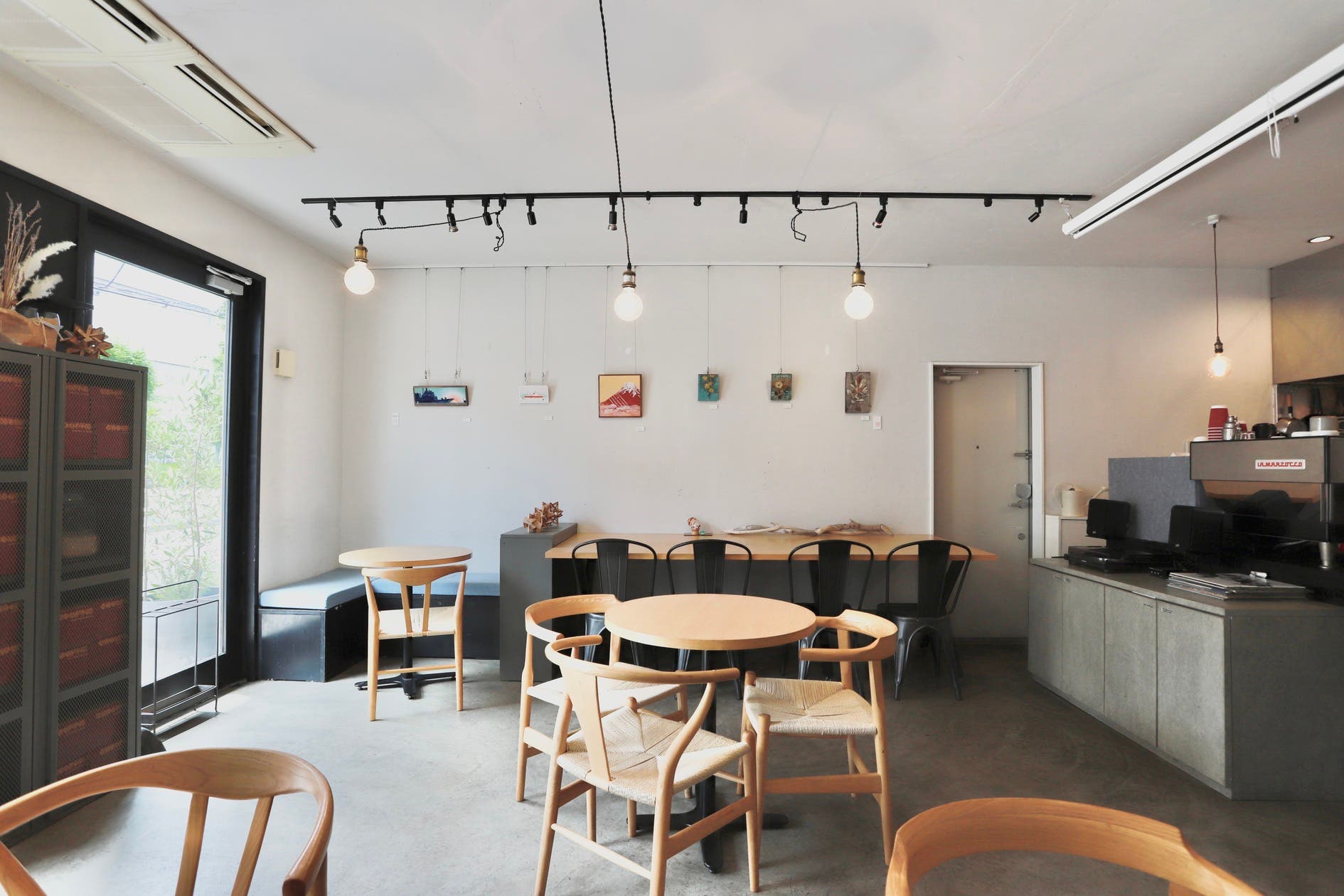 三軒茶屋の白を基調としたおしゃれなカフェを貸し切りでの写真13