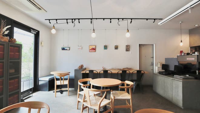 三軒茶屋の白を基調としたおしゃれなカフェを貸し切りでの写真13