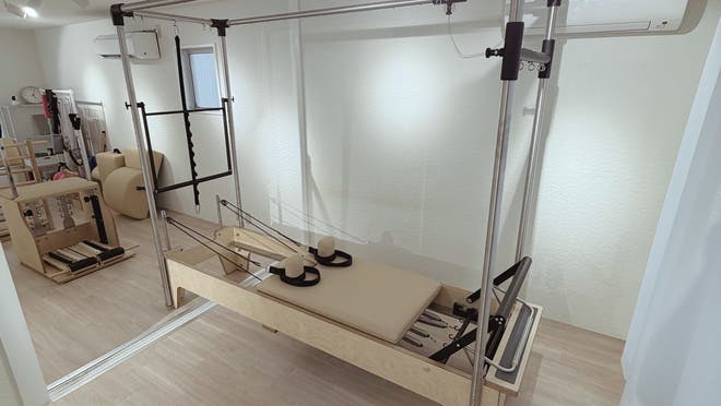 【外苑前駅3分×マシンピラティスレンタルスタジオ/25㎡で広々】駅近 備品充実 木目調 清潔感のあるプライベートスタジオの写真5
