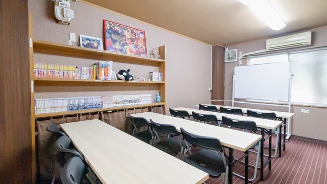 【朝霧駅徒歩17分!明石駅バス利用14分!定員12名】プロジェクター・WiFi・ホワイトボード無料!ふれあい貸し会議室 明石Aの写真1