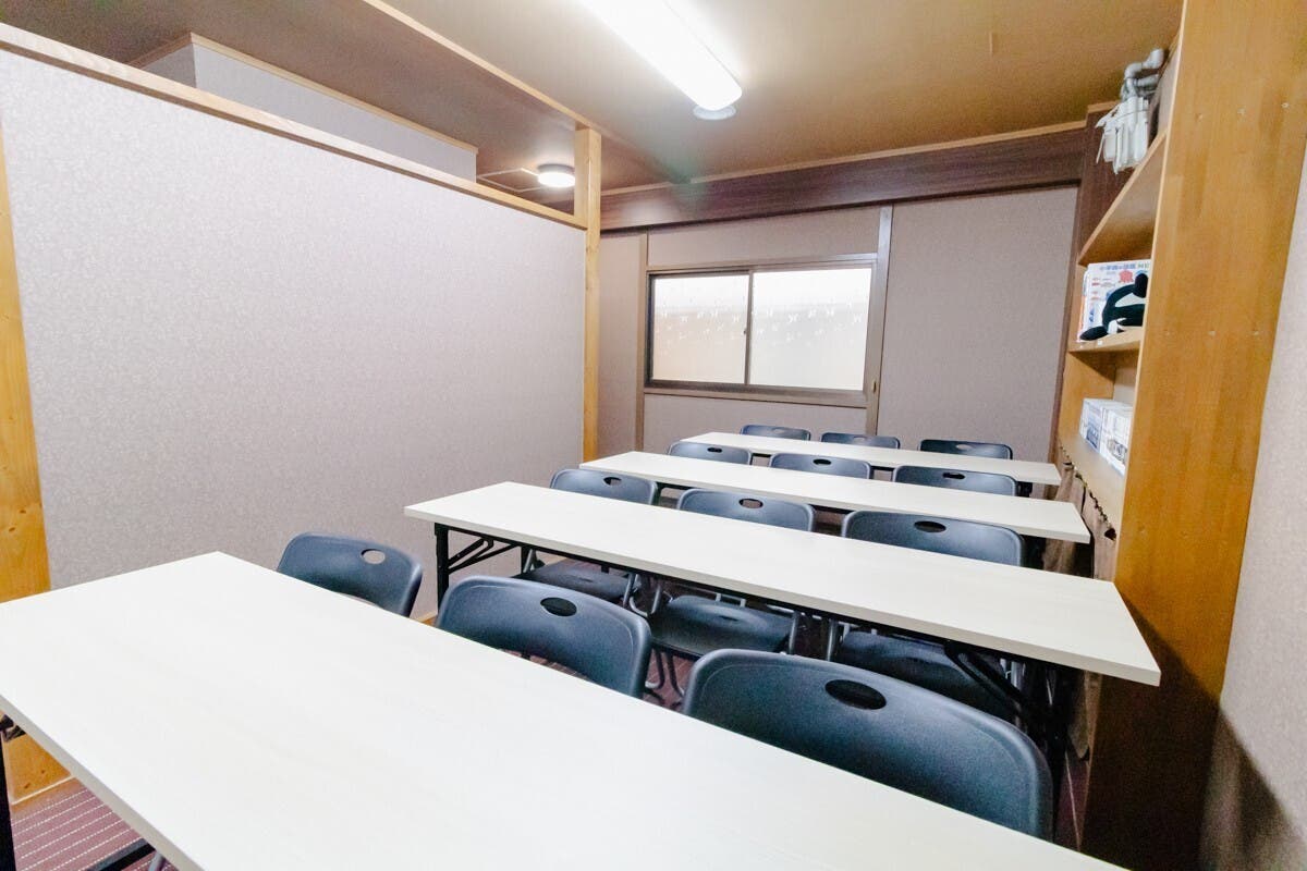 【朝霧駅徒歩17分！明石駅バス利用14分！定員12名】プロジェクター・WiFi・ホワイトボード無料！ふれあい貸し会議室 明石Aの写真4