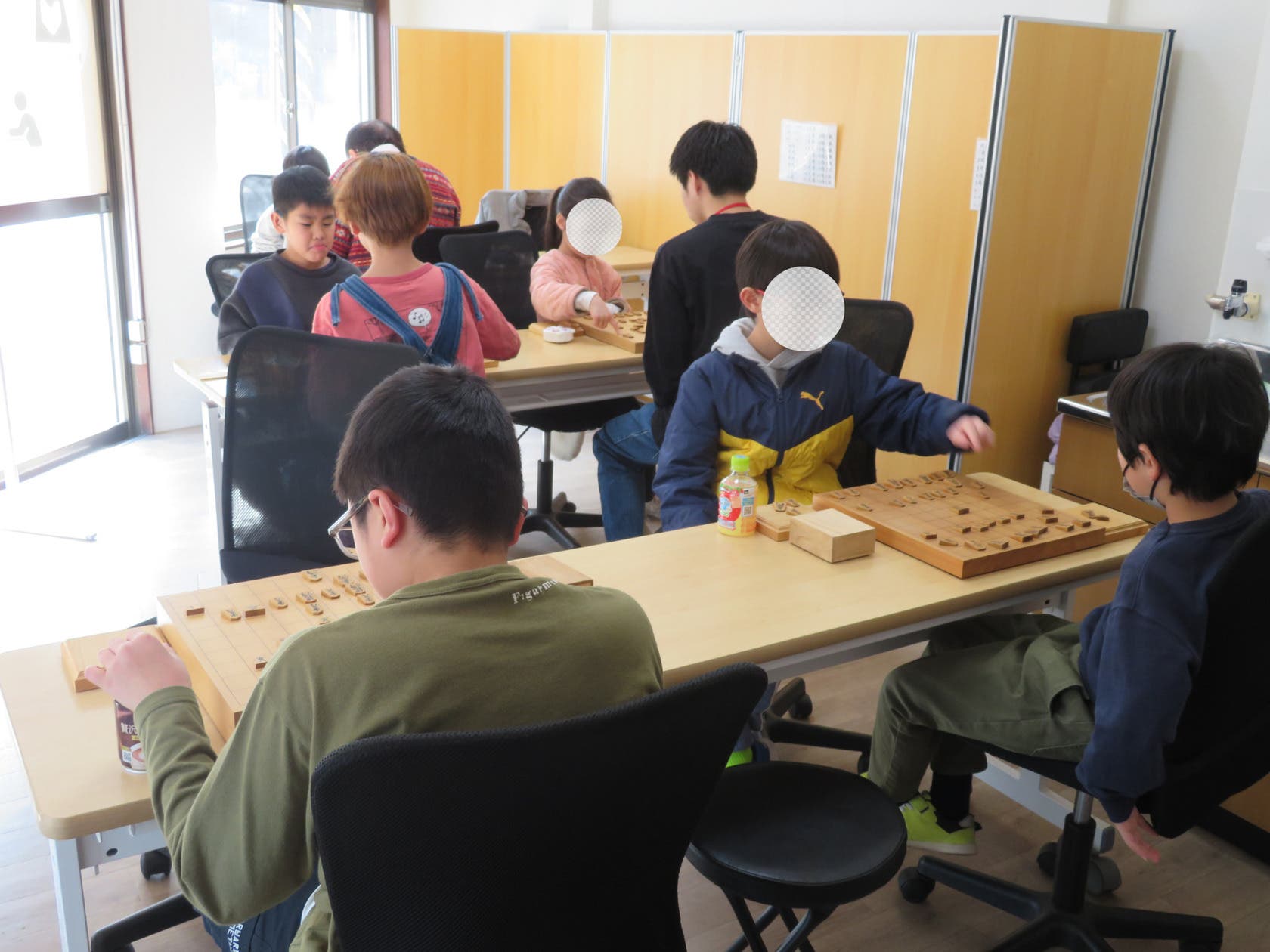 【最大16名】Wi-Fi・ホワイトボード完備｜静かな会議・勉強会向けレンタルスペースの写真4