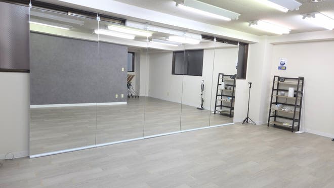 New Open⭐【板橋駅徒歩1分】大型鏡🪞┃Wi-Fi┃撮影・演技・各種レッスン┃マルエツ目の前🏪┃振動・ジャンプ不可の写真1