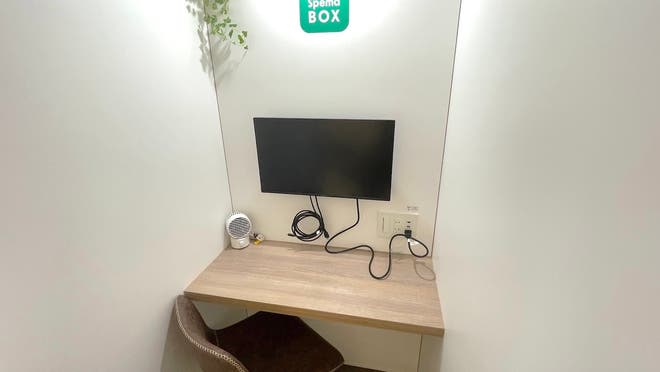 <SpemaBOX_キャナルシティ・ビジネスセンタービルNo.1>1人用個室🚪Wi-Fi📶電源🔌モニター🖥️テレワークの写真1