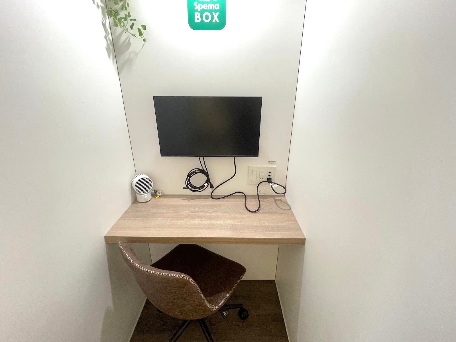 ＜SpemaBOX_キャナルシティ・ビジネスセンタービルNo.1＞1人用個室🚪Wi-Fi📶電源🔌モニター🖥️テレワークの写真5