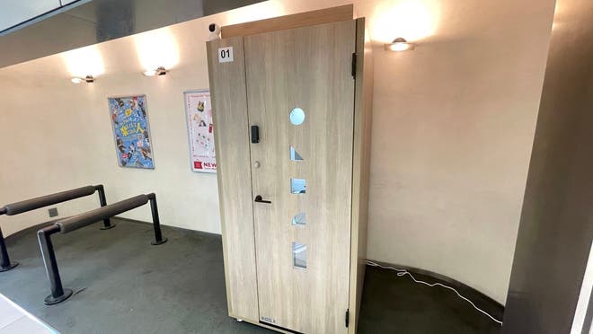 <SpemaBOX_キャナルシティ・ビジネスセンタービルNo.1>1人用個室🚪Wi-Fi📶電源🔌モニター🖥️テレワークの写真6