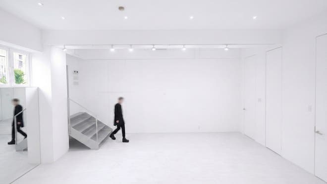 南青山・表参道駅徒歩3分/自然光◎白を基調とした天井高のギャラリースペース/展示会・ポップアップ・撮影・個展・ヨガにおすすめの写真4