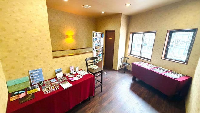 神田駅すぐ!1950年創業の歴史ある純喫茶の2階を貸切。会議や個展、お茶会などにの写真2