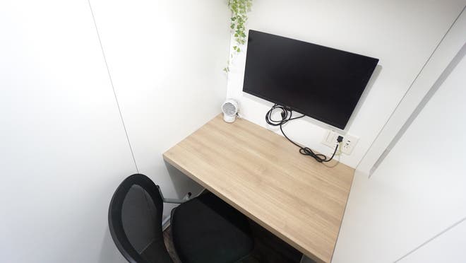 <ワークブース調布駅前No.4>1人用個室🚪Wi-Fi📶電源🔌モニター🖥️テレワーク/オンライン会議/作業の写真1