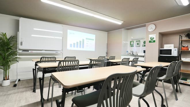★NEWOPEN★格安!会議室・パーティー・映画・ボドゲ・撮影等|少人数〜最大15名|高速WiFi|高性能プロジェクター|飲食可の写真1