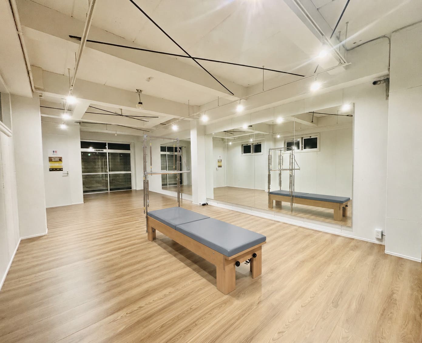 スタジオPilars河原町｜京都河原町駅徒歩4分 リフォーマー完備でマシンピラティスに最適な完全個室スタジオ 当日予約可の写真1