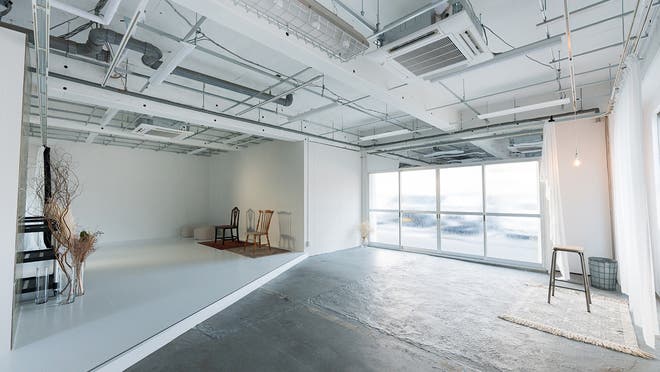 ✨NEW OPEN✨ 白空間と無骨なモルタル空間が共存する、倉庫リノベ撮影スタジオ|東陽町徒歩7分の写真1
