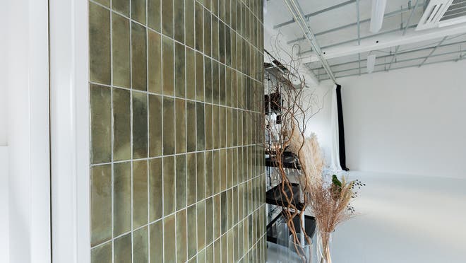 ✨NEW OPEN✨ 白空間と無骨なモルタル空間が共存する、倉庫リノベ撮影スタジオ|東陽町徒歩7分の写真16