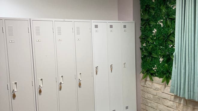 那覇市とまりん徒歩1分の白ホリ フォトスタジオの写真4