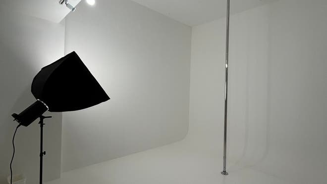 那覇市とまりん徒歩1分の白ホリ フォトスタジオの写真8