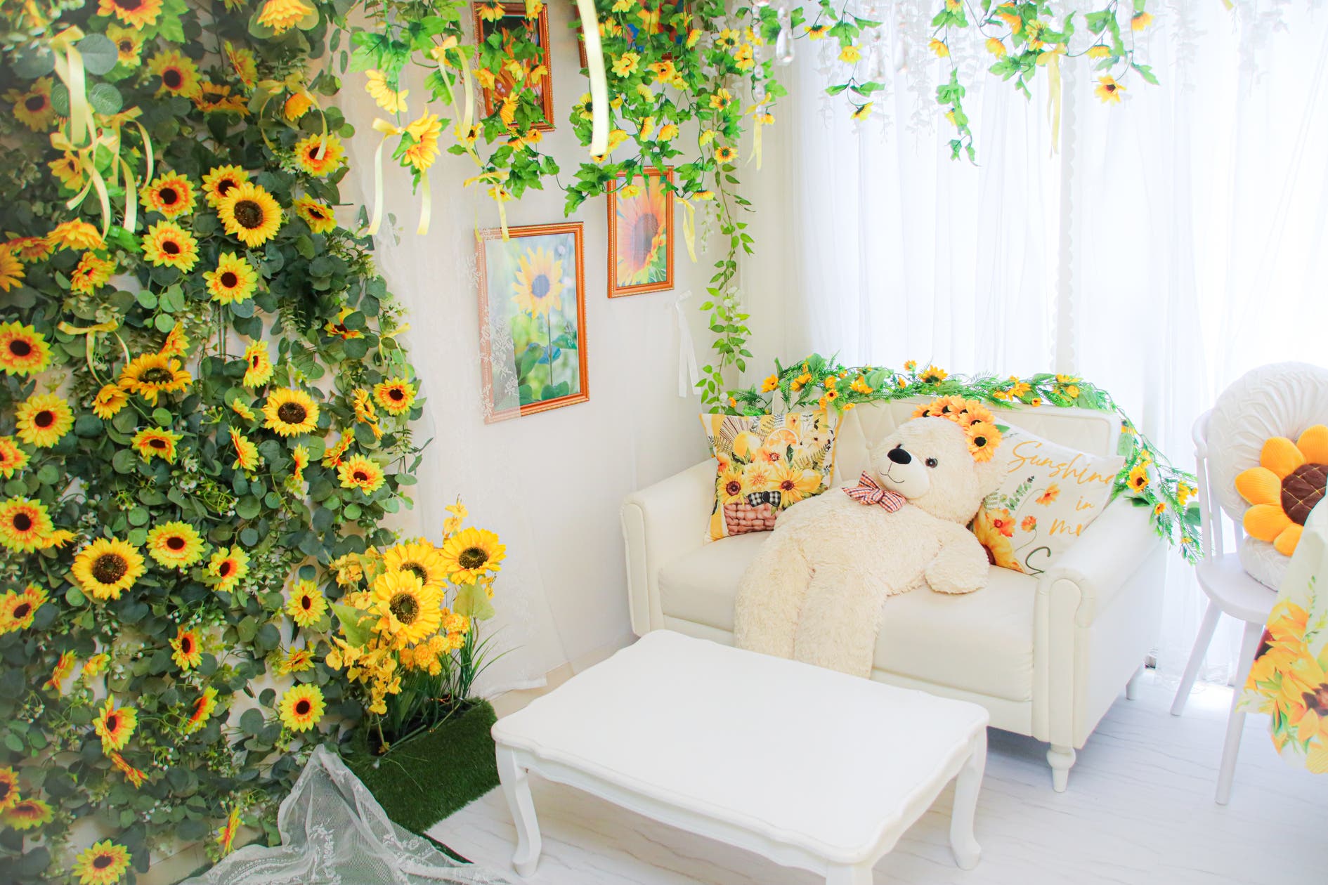 要町駅徒歩4分の可愛いレンタルスペース♡黄色のひまわりのお部屋🌻ポートレート撮影🤍コスプレ🤍推し活🤍女子会の写真2