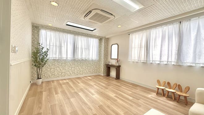 高円寺駅徒歩8分🎉ママ会👭24H利用可🕐自然光✨大画面プロジェクターで映画鑑賞/女子会/イベント/デート/打ち上げの写真12