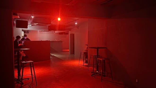 新宿駅徒歩10分のミュージックバーの写真4