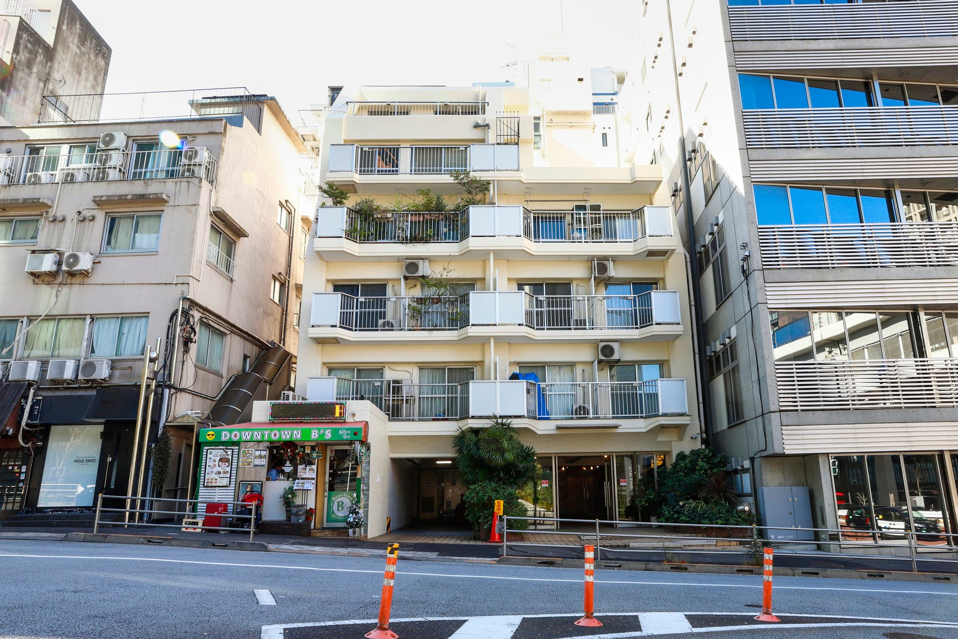 【✨New✨特別価格】＜六本木の隠れ家＞完全個室サロン/ペーパーシーツ・マクラカバー無料/プロ仕様施術台/メイク台完備の写真15