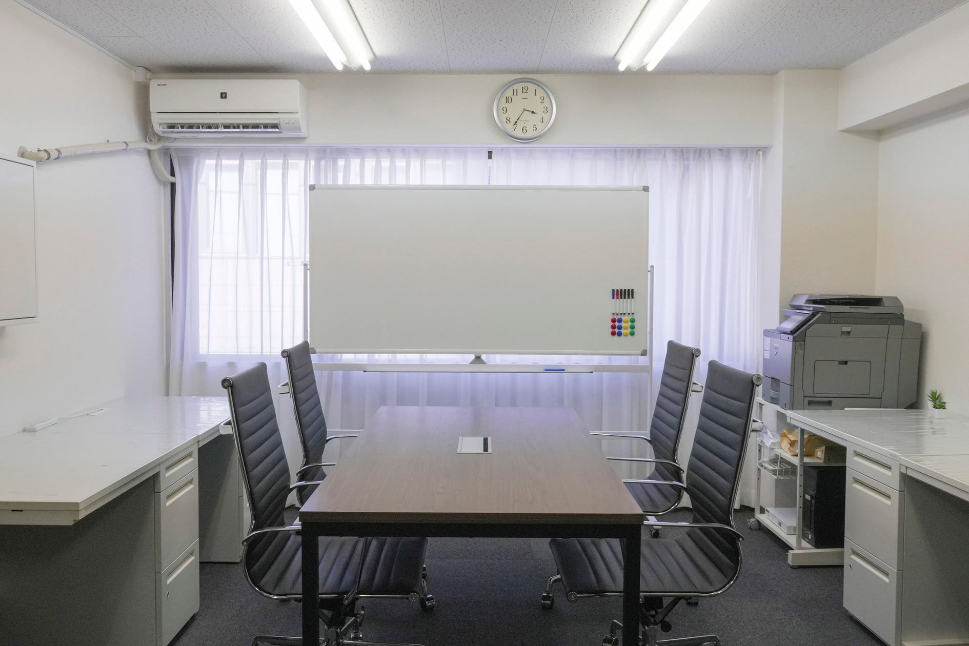 🎲マダミス14種類完備｜最大10名着席OK！会議・ボドゲ・エステに使える貸切レンタルスペース[94]の写真1