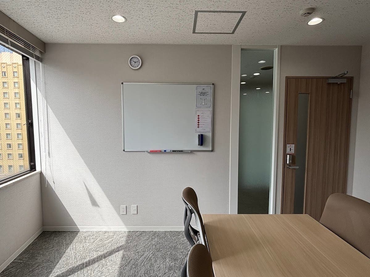 【天神駅4分】定員6名！会議・商談に最適な完全個室／Room02の写真2