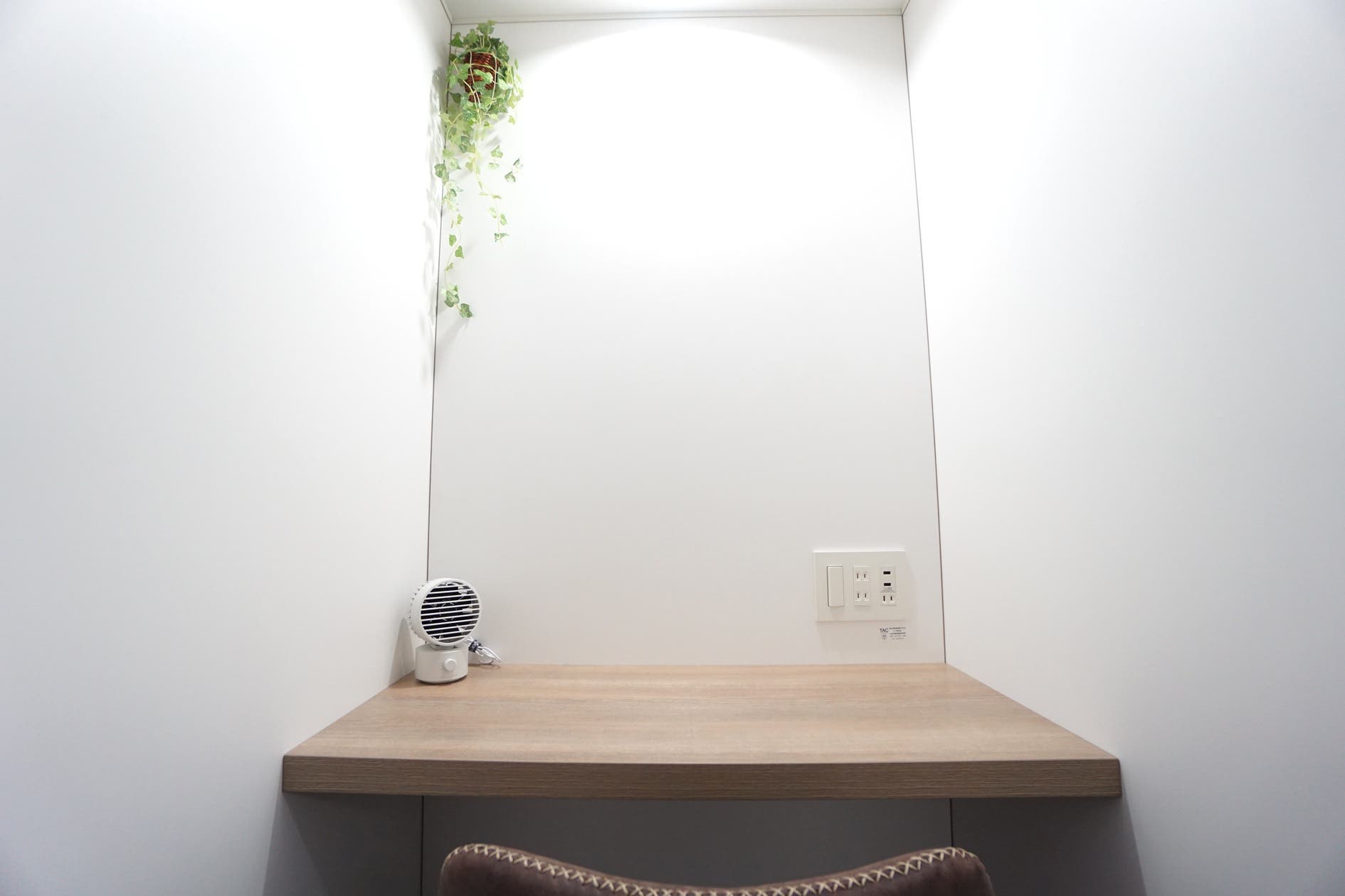 ＜TKPビズ BOX ガーデンシティPREMIUM秋葉原No.1＞1人用個室🚪光回線Wi-Fi📶電源🔌テレワークの写真3