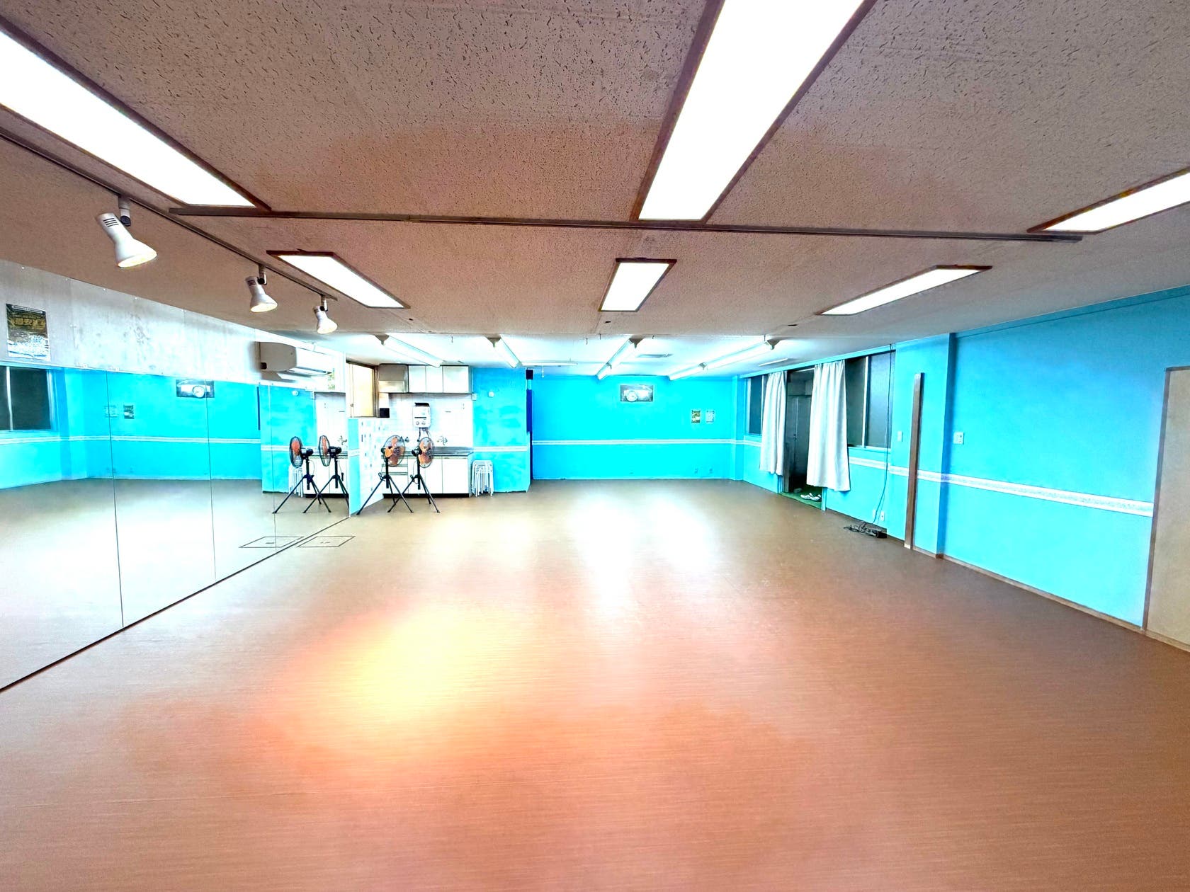 🍀藤が丘駅徒歩4分🍀20名以上利用可能 ダンス💃ヨガ・レッスンに最適なレンタルスタジオ✨の写真2