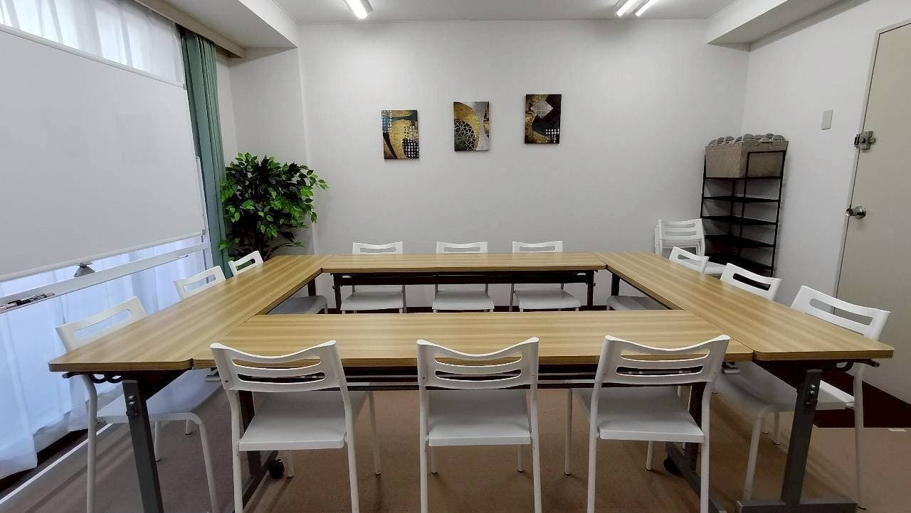 New🌟JR四ツ谷駅徒歩4分🚃最適12名（最大16名）会議/ボードゲーム/勉強会/作業/控室/高速Wi-Fi/プロジェクターの写真3