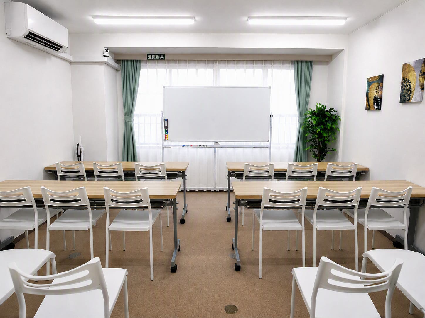 New🌟JR四ツ谷駅徒歩4分🚃最適12名（最大16名）会議/ボードゲーム/勉強会/作業/控室/高速Wi-Fi/プロジェクターの写真6