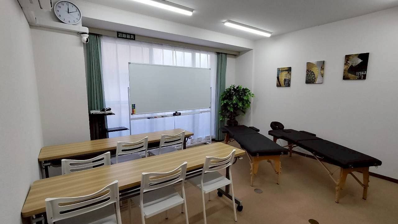 New🌟JR四ツ谷駅徒歩4分🚃最適12名（最大16名）会議/ボードゲーム/勉強会/作業/控室/高速Wi-Fi/プロジェクターの写真5