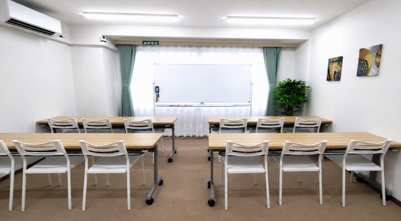 New🌟JR四ツ谷駅徒歩4分🚃最適12名（最大16名）会議/ボードゲーム/勉強会/作業/控室/高速Wi-Fi/プロジェクター