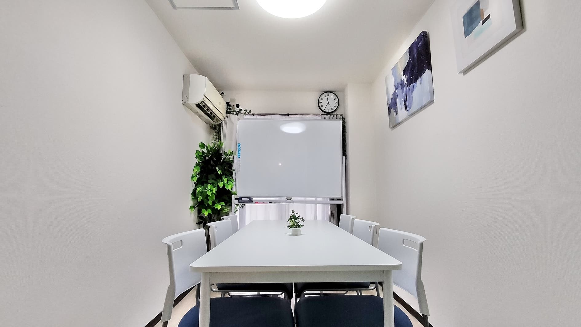 New🌟JR大森駅東口徒歩4分🚃最適6名（最大10名）会議/ボードゲーム/勉強会/作業/控室/高速Wi-Fi/プロジェクターの写真2