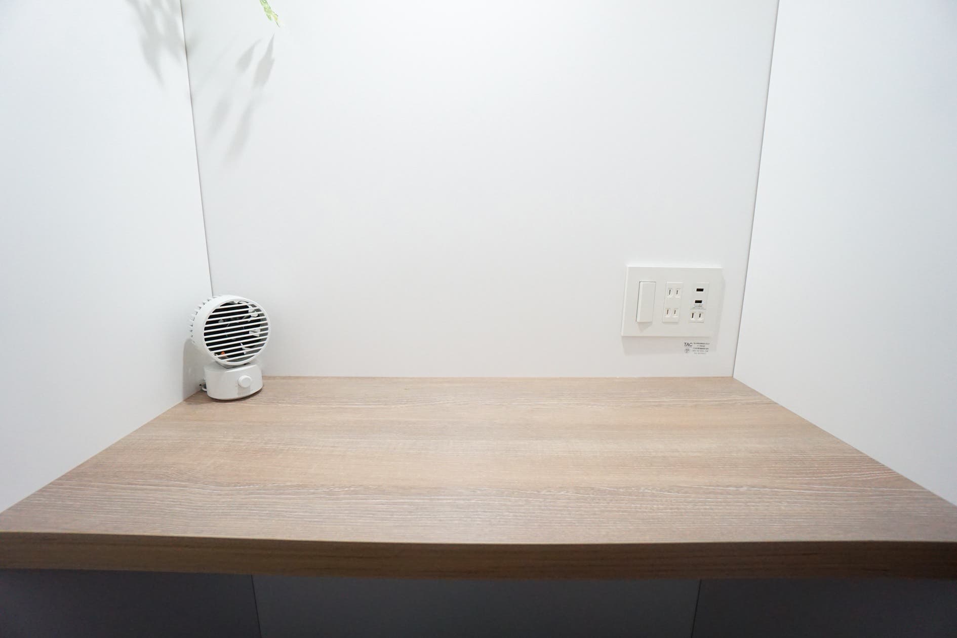 ＜TKPビズ BOX 秋葉原カンファレンスセンターNo.2＞1人用個室🚪光回線Wi-Fi📶電源🔌テレワーク/オンライン会議の写真2