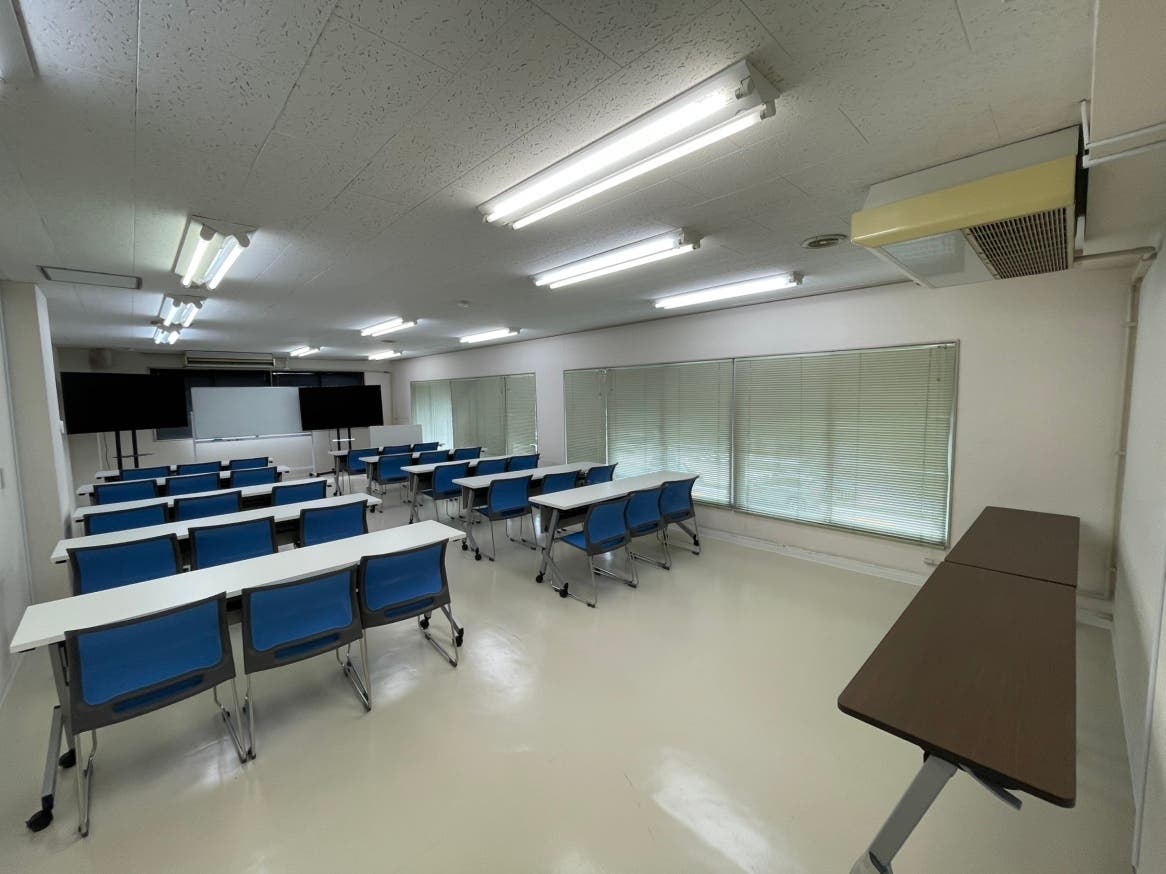 最大34名対応｜会議・研修・セミナーに最適な貸し会議室の写真3