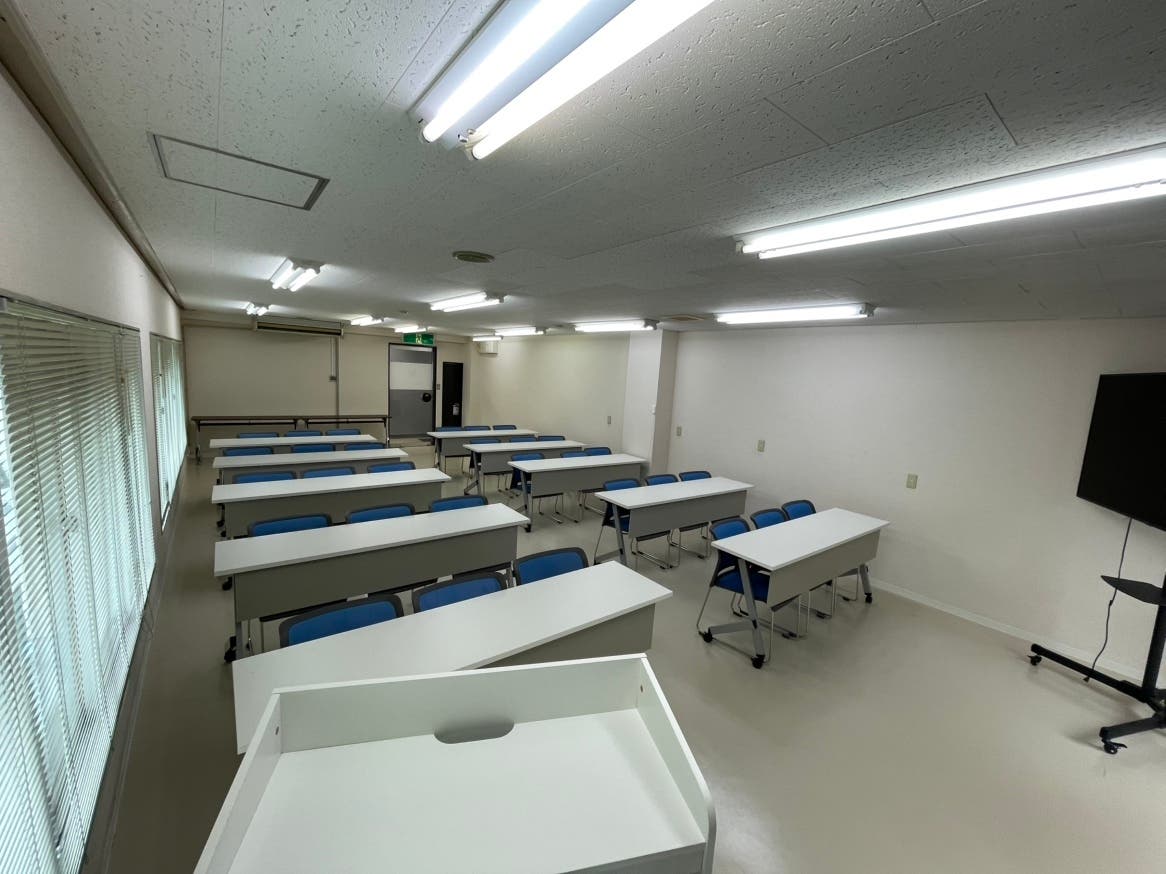 最大34名対応｜会議・研修・セミナーに最適な貸し会議室の写真5