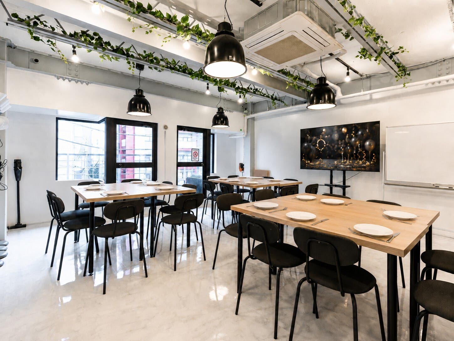 【渋谷駅近🌟】シェアキッチンで料理◎交流会・オフ会イベント🎉飲み会🍷会議・MTG🛜撮影・取材📸広々パーティースペース✨の写真2
