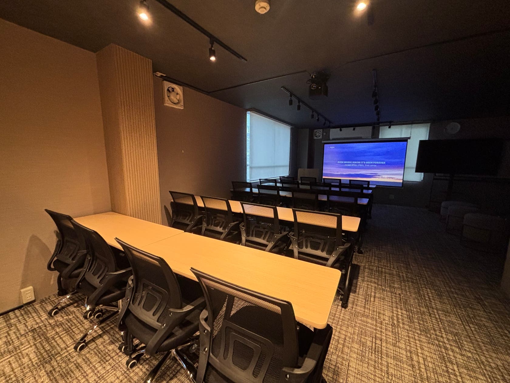 スペモ🏘️駅近✨会議🏢飲み会🍻サテライトオフィス💻撮影🎥セミナー⌨️882_SpemoLOUNGE人形町の写真4