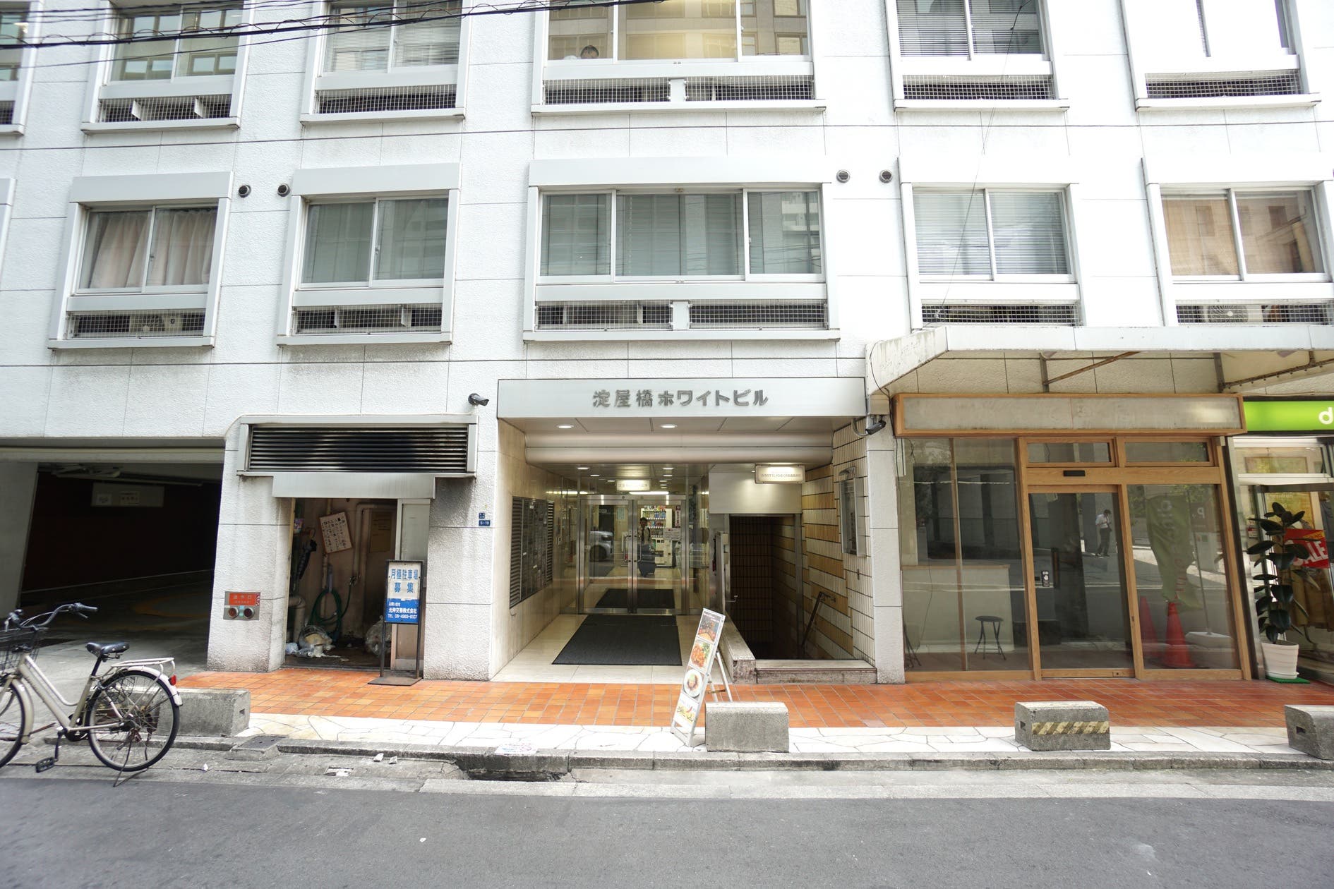 ＜ワークスポット淀屋橋No.3＞OPEN SALE🎉1人用完全個室🚪光回線Wi-Fi📶モニター🖥電源🔌⚡️テレワークの写真8