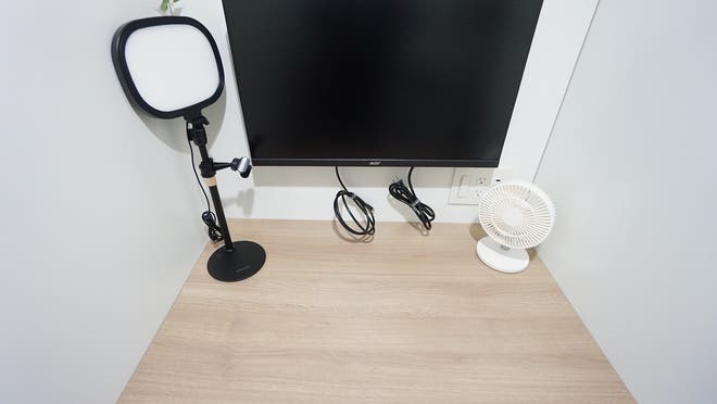 <ワークスポット淀屋橋No.4>OPEN SALE🎉1人用完全個室🚪光回線Wi-Fi📶モニター🖥電源🔌⚡️テレワークの写真2