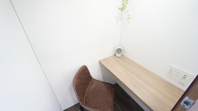 <TKPビズ BOX 秋葉原カンファレンスセンターNo.3>1人用個室🚪光回線Wi-Fi📶電源🔌テレワーク/オンライン会議の写真1