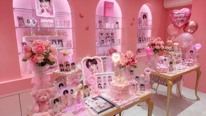 心斎橋5分🎀推し活・生誕祭・撮影会🎀キラキラピンクの完全貸切スタジオ♡可愛い小物完備・アフタヌーンティースタンド無料の写真19