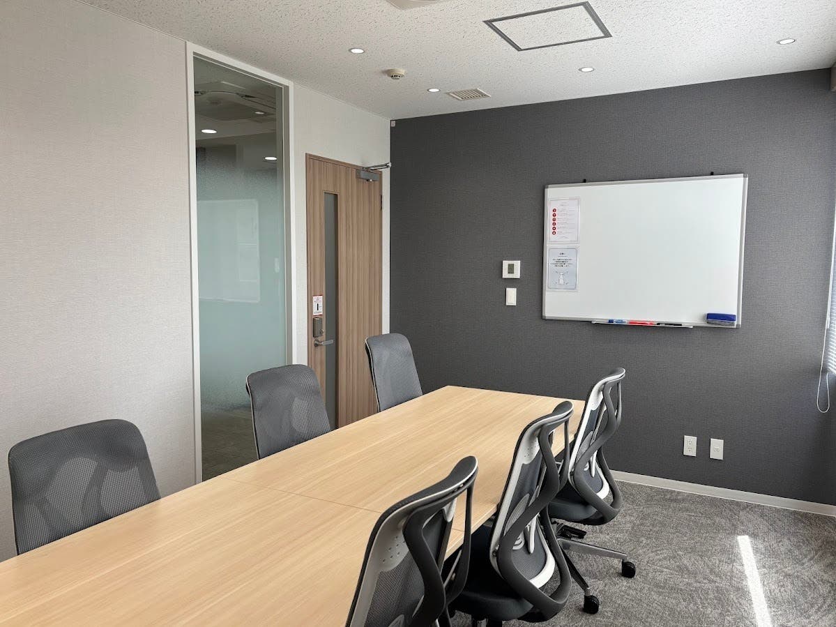 【天神駅4分】定員8名！会議・商談に最適な完全個室／Room04の写真5
