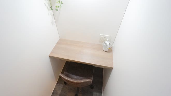 <TKPビズ BOX ガーデンシティPREMIUM大阪駅前No.1>1人用個室🚪光回線Wi-Fi📶電源🔌テレワークの写真1