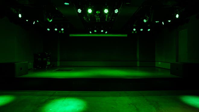 【渋谷駅5分・貸切ライブハウス 】おしゃれな地下空間 最先端の照明設備&大画面スクリーン MV/撮影/収録/イベント等 の写真5