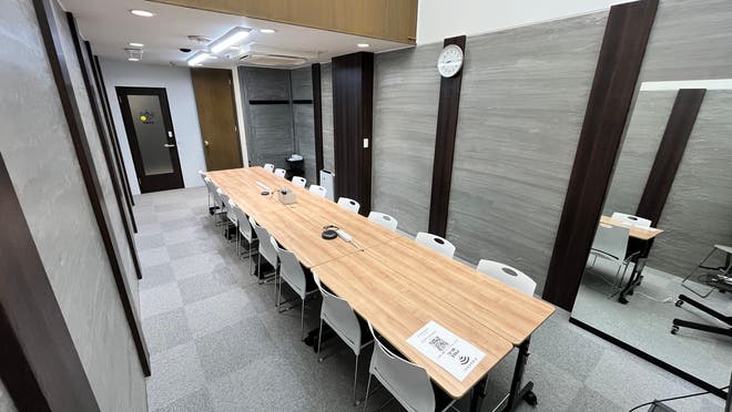 二番街 大会議室。16人着席+3人追加椅子あり。ブティックの3階にあります。の写真3