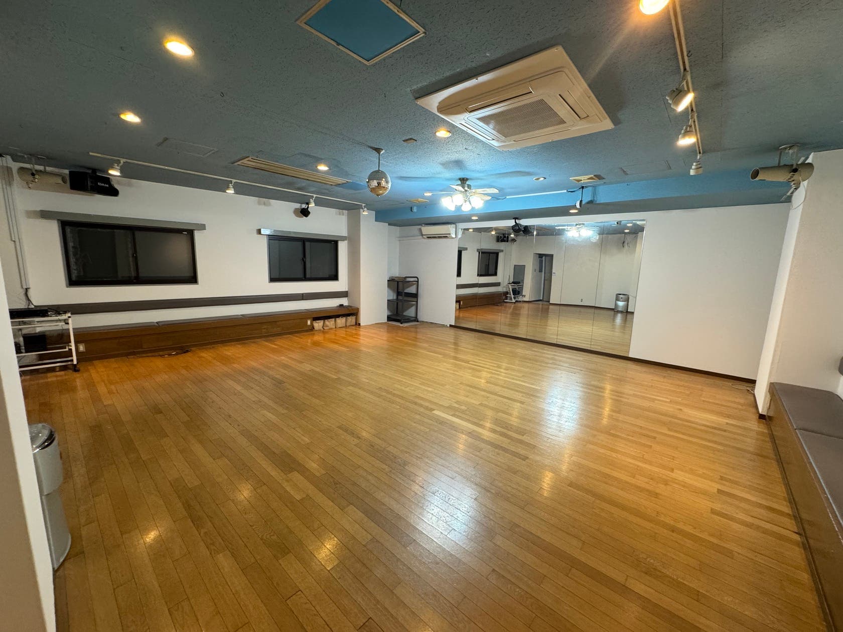 伊丹のレンタルスタジオ✨専用駐車場完備💫の写真1