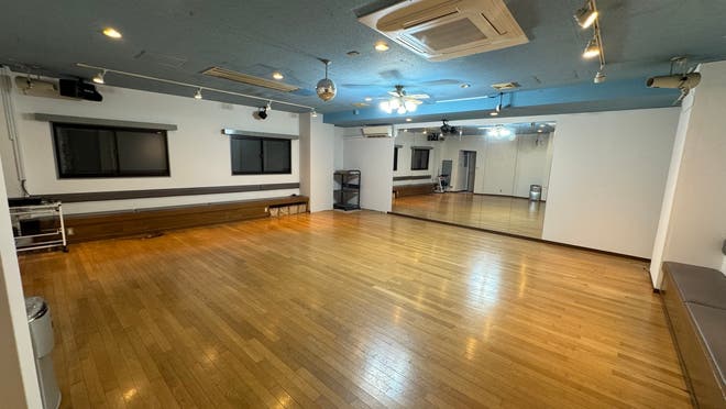 伊丹のレンタルスタジオ✨専用駐車場完備💫の写真1
