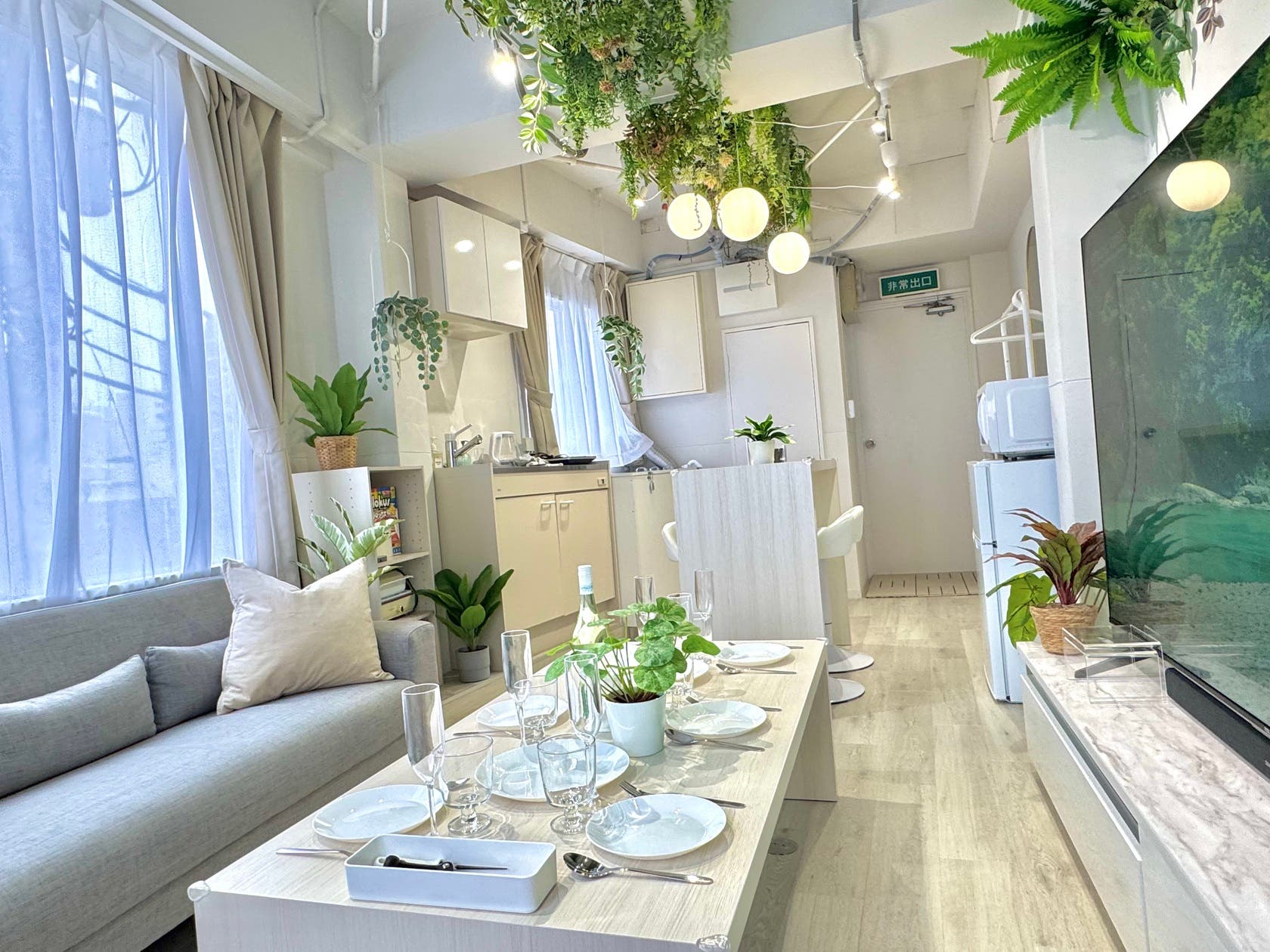New Open!✨上野エリア･入谷駅3分🌿グリーン溢れる癒し空間🍃推し活💖女子会🥂ママ友会☕️75型TV📺撮影📷の写真14