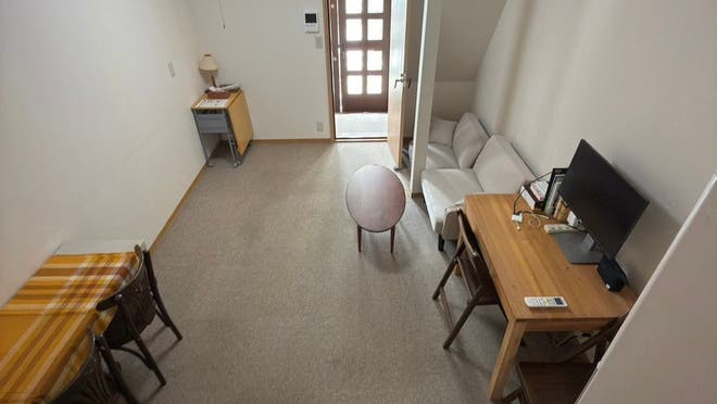 「上京西町hub防音ルーム」複数人での収録に最適の写真1